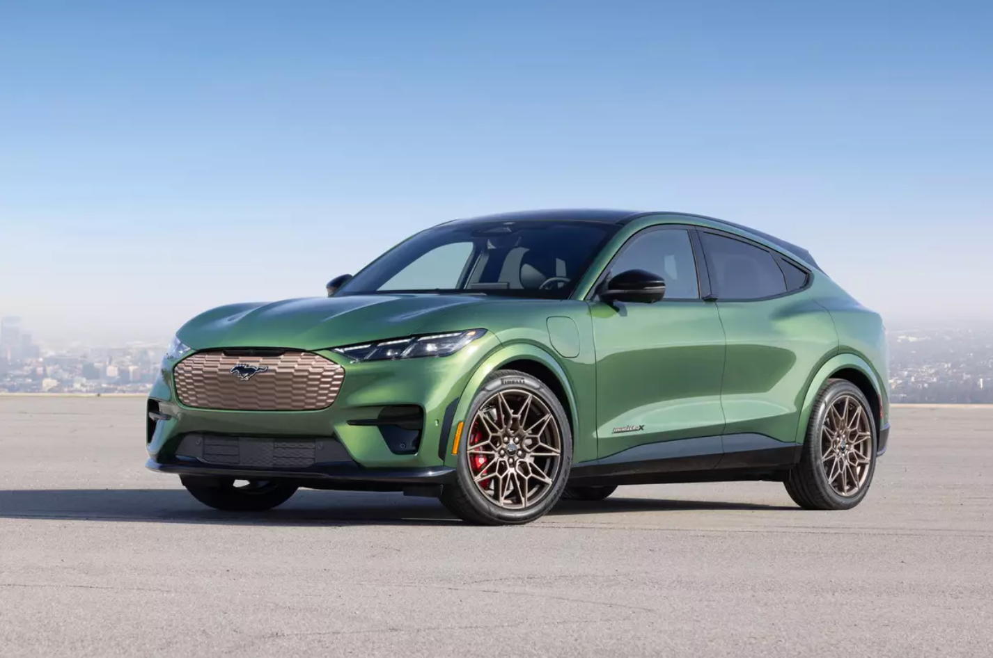 Ford prezintă un nou pachet vizual pentru Mustang Mach-E GT 2024