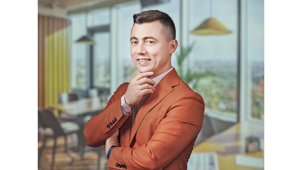 Cristi Movilă lansează OptiComm AI. Cristi Movilă, fondator şi CEO al ...
