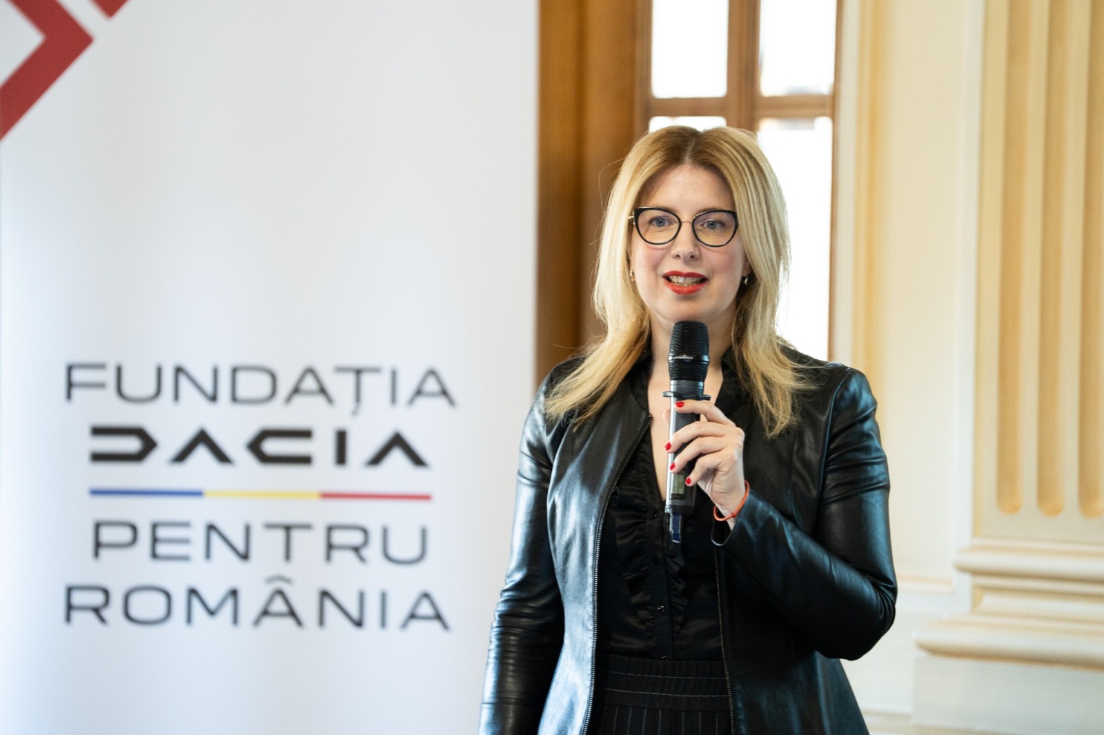 FDpR sprijină accesul la cultură. Cătălina Murariu, director executiv ...